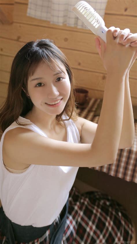 治愈系美女私房俏皮性感写真图片 可爱图片