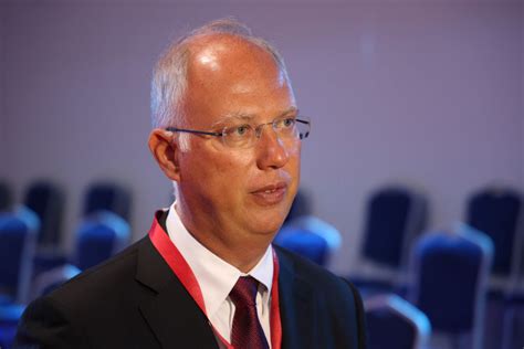 Kirill Dmitriev Putin S Emissary To Trumpworld Moneyweek