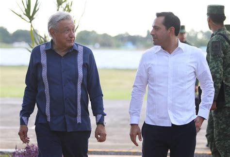 Vila Y Amlo Supervisan Los Trabajos De Construcción Del Tren Maya Y El