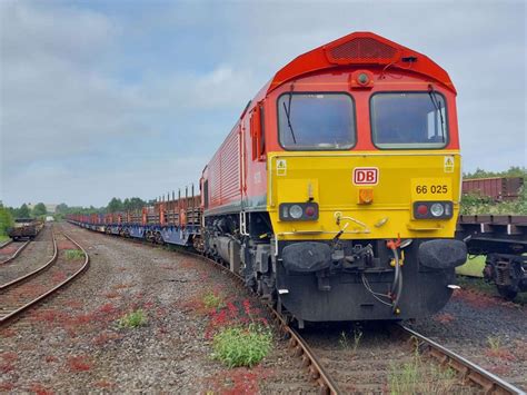Db Cargo To Upgrade Class 66s To Withdraw Class 60 Locomotives