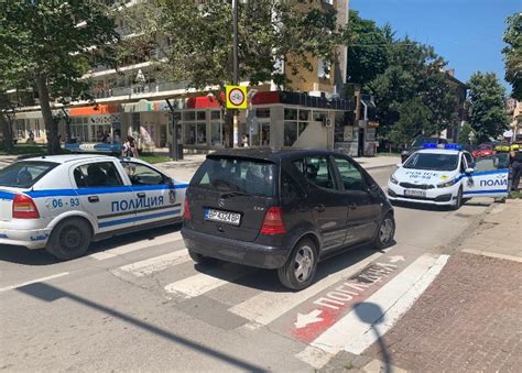 Кръв на пътя Младеж помете с колата си баба във Враца прати я в болница