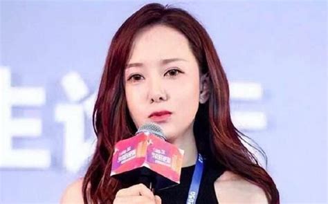 報導安倍遇刺哽咽遭網轟 中國女記者疑輕生 小粉紅仍不放過 中國 Newtalk新聞