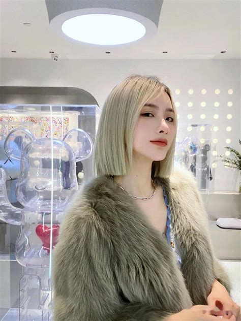 2021流行免打理网红一刀切短发100款 女生发型 条码图