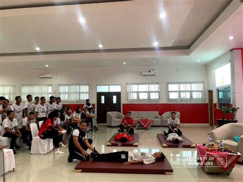 FKOR UNS Berikan Edukasi Soal Peregangan Tubuh Melalui Lokakarya