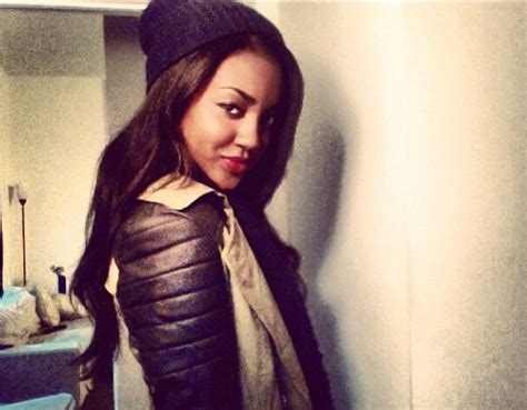 组图：骑士状元姐弟情深 露蜂腰挤深沟支持欧文 搜狐体育