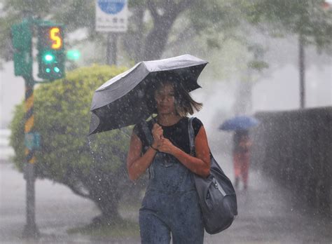 午後慎防雷雨 周末可能有熱帶系統發展生成 新聞 Rti 中央廣播電臺