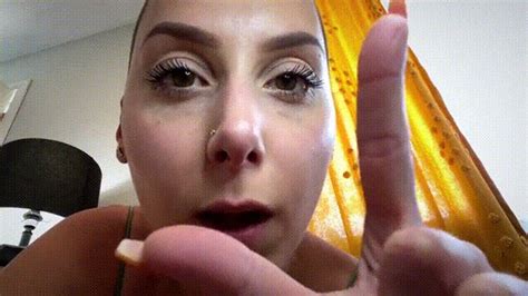 Loserbating Goddess Arielle Clips4sale