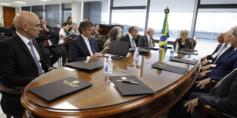 Lula Se Reúne Pela Primeira Vez Com Ministros Do Stf Após Eleição
