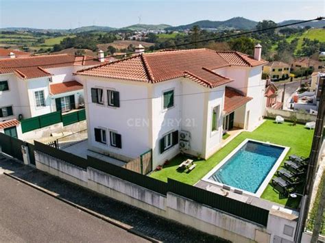 Moradias Isoladas Na Barreira Leiria Pousos Barreira E Cortes