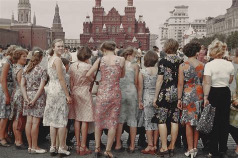 Как одевались в ссср девушки (94 фото)