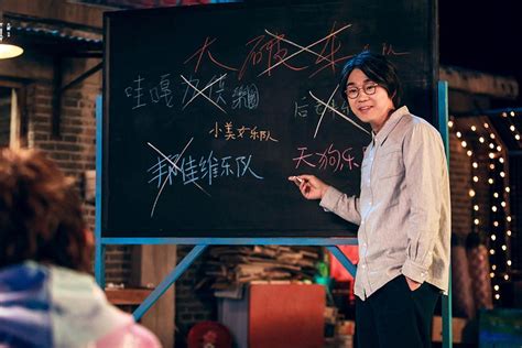 大鹏携《缝纫机乐队》强势回归 空降粉丝群自曝宣传计划