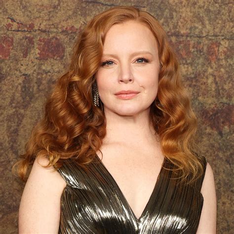 Lauren Ambrose On Servant Finale Yellowjackets Season 2 Vans Storyline