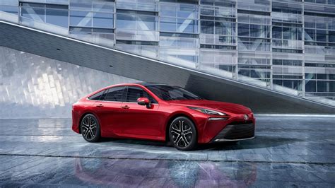 Toyota Confirms Fuel Cell Plug In Hybrid Versions Of Crown