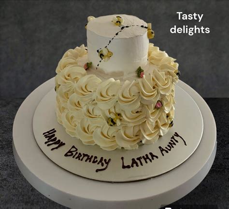 Mini Tier Caketier Cakeswinnie The Pooh Cakehoney Bee Cake