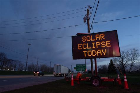 Eclipse Traffic Here S The Live Traffic Map