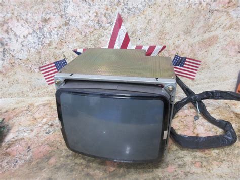 TOTOKU 14 INCH COLOR CRT DISPLAY MONITOR CDT14148B 1 6A 50 60HZ