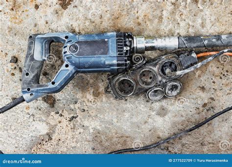 Manual Electric Vibrator For Concrete Pouring Work Using A Concrete