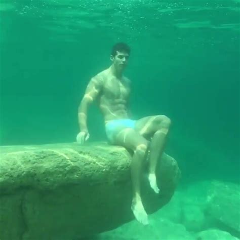 Underwater Barefaced Model Video 3