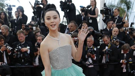 华媒：税务部门依法查处范冰冰“阴阳合同”等偷逃税问题 2018年10月3日 俄罗斯卫星通讯社