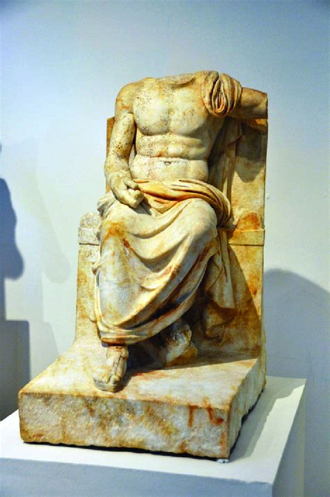 Statue de Zeus Hypsistos à Dion CCO 1 0 Universal Jona Lendering