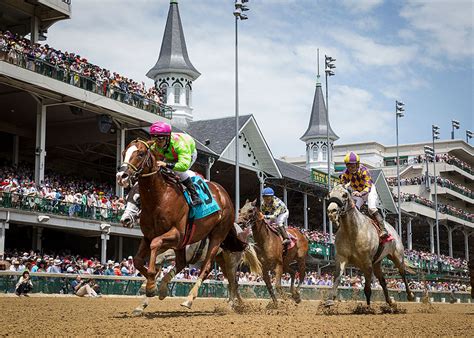 Woodford Reserve Bourbon Debuts 2022 Kentucky Derby Bottle Maxim