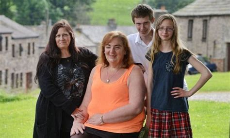 Sex Change Father Of Three Loses TEN Stone Daily Mail Online