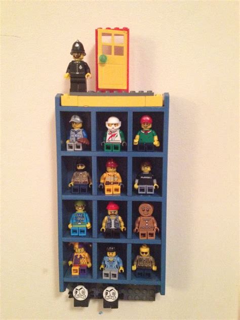 Tiny Lego Display Fit For A Few Sitting Figures And A Tiny Top Build Lego Display Lego