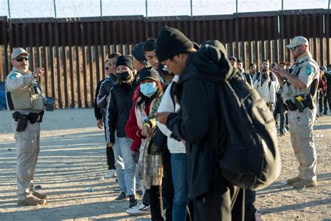 En Californie Les Migrants Retenus Dans Des Camps De Détention à