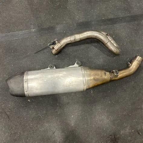 Yoshimura Exhaust Setup
