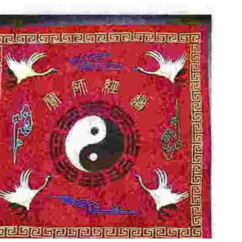 『富貴坊』【開光】太極八卦桌布，財位桌墊，佛堂地墊，四神獸，仙鶴，開運風水桌布，辟邪轉運62f04 蝦皮購物