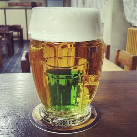 České koktejly Magické oko ALKOHOL DRINK
