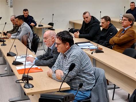 Зошто Зошто дојде до ова го праша таткото на Вања обвинетиот Велибор Вечер 1963 Vecer Mk