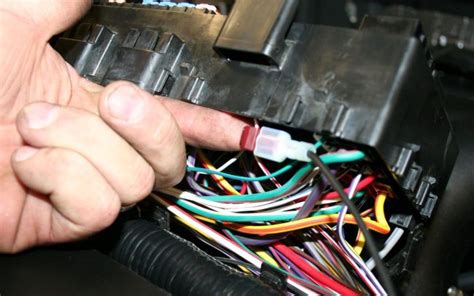 9 Easy Steps On How To Install A Hardwired GPS Tracking Device