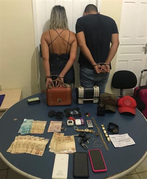Casal é Preso Com Caminhonete De Luxo E Objetos Furtados De Veículos Em