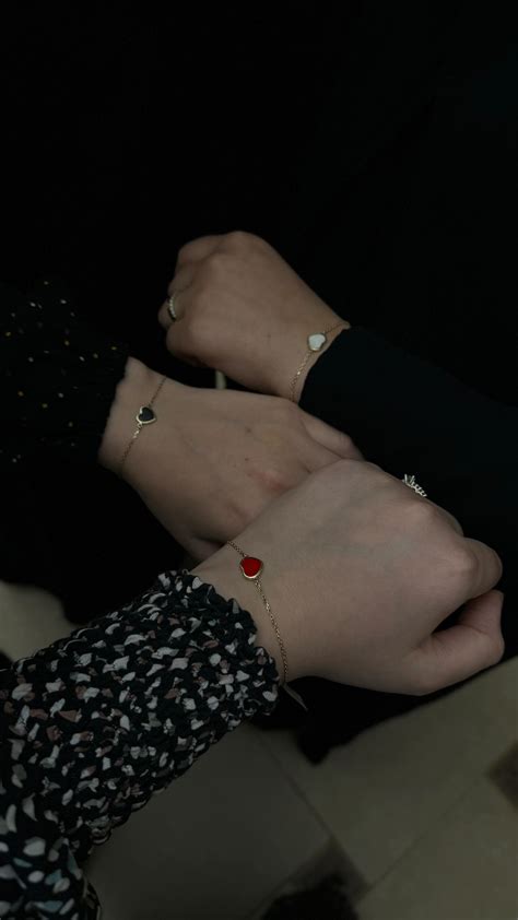 Привет я Зарета 🧕🏻💕 😭♥️это было крайне неожиданно подарок от мамы🫂🌙 Instagram