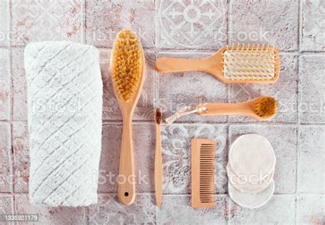 얼굴과 몸을 위한 스파 다양한 천연 액세서리 도구 제로 폐기물 컨셉 에코 친화적 인 목욕 세트 0명에 대한 스톡 사진 및 기타 이미지 Istock