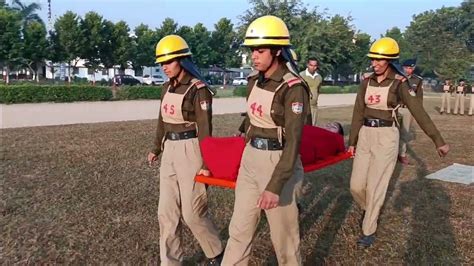 स्ट्रेचर ड्रिलमहिला Rtc पुलिस लाईनरोशनाबाद हरिद्वारउत्तराखंड।टोली