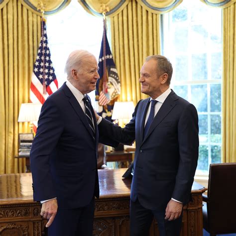 Tusk po spotkaniu z Bidenem Najważniejsza deklaracja to ta o artykule 5
