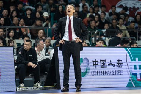【cba】布朗、陈盈骏末节火力全开，广州队客场取胜夺晋级主动权
