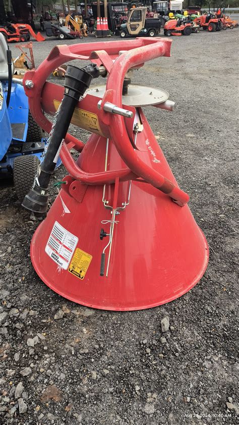 Fertilizer Lime Spreaders Drop Style And Spin Spreaders Jm Equipment