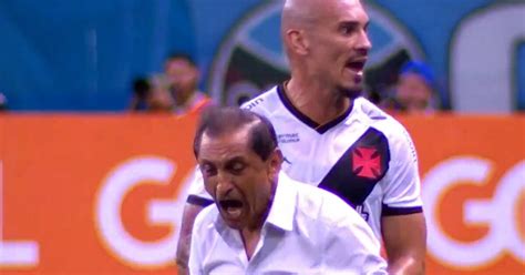 El Ataque De Furia De Ramón Díaz Con Un Futbolista Del Vasco Da Gama En