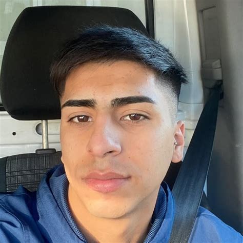 Nahuel Ledesma Nledesma • Threads Say More