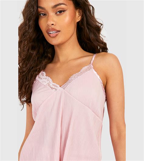 Buy Boohoo Plisse Lace Trim Pajama Set In Blush 6thstreet Uae