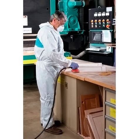 3m® 4520™ Protective Disposable Coverall