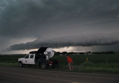 Persecución De Tormentas Y Seguridad ¿a Qué Peligros Se Enfrentan Los