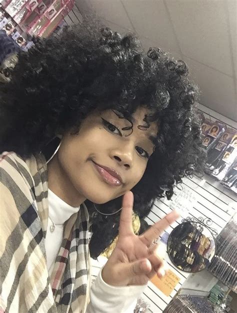 Pin By Amber On Kiara Beautiful Curly Hair Curly Hair Inspiration Stylish Hair