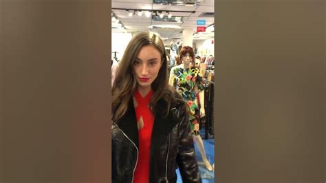 Sasso Luxury Sexy Italian Street Style Fashion Style Model Luxury Gourgeous Cool Girl