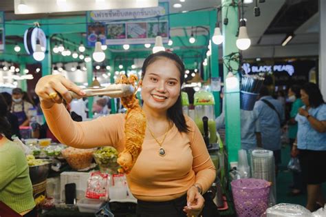 “เซ็นทรัล” จับมือ “ครัวคุณต๋อยยกทัพ” จัดเต็มร้านดังเสิร์ฟความอร่อยชาวพิษณุโลก