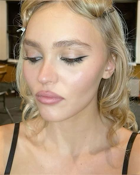 Lily Rose Depp Makeup Routine Makeup Tutorial Lily Rose Depp