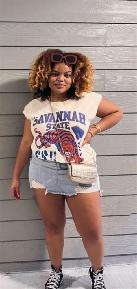 19 Mini Skirt And Sneakers Outfits Tip 11 For Fake Long Legs